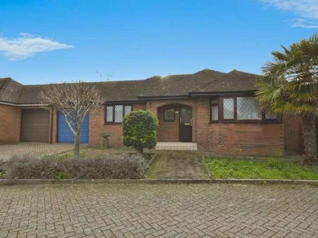 2 bed house for sale