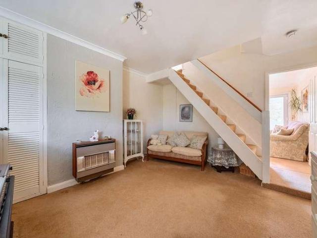 2 bed house for sale