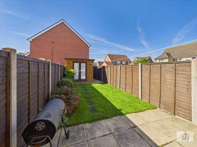 2 bed house for sale