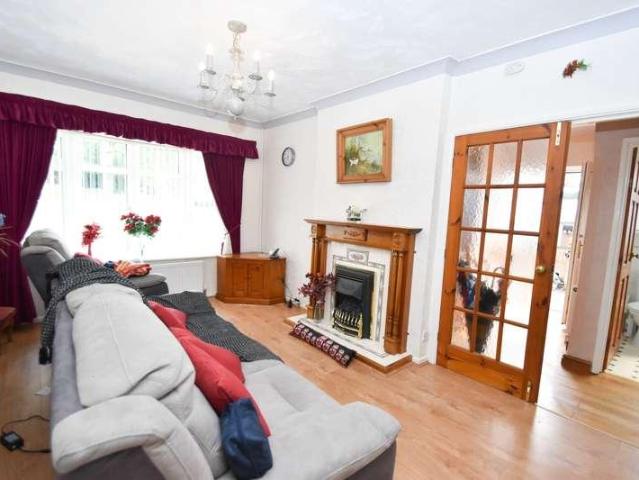 2 bed house for sale