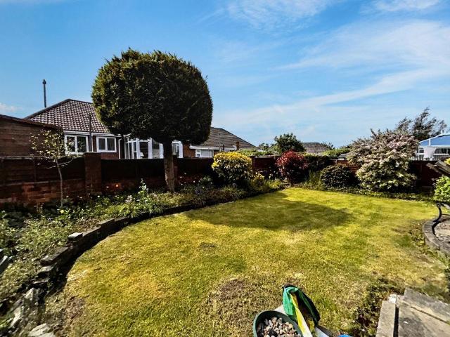 2 bed house for sale