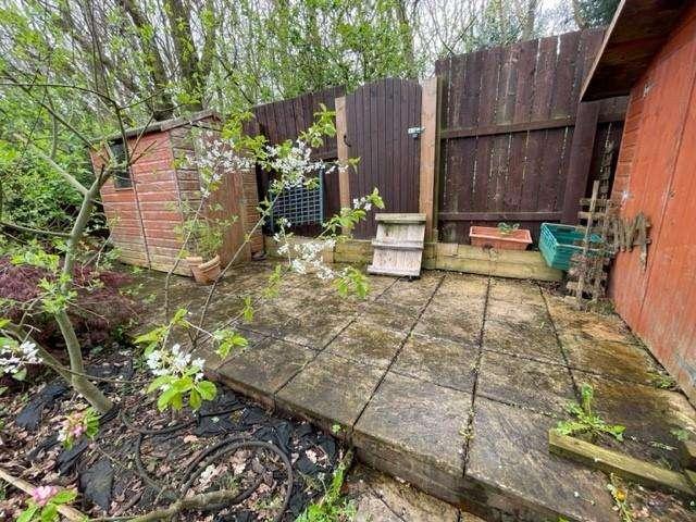 2 bed house for sale