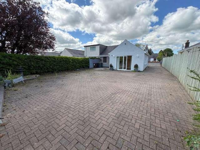 2 bed house for sale
