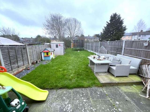 2 bed house for sale