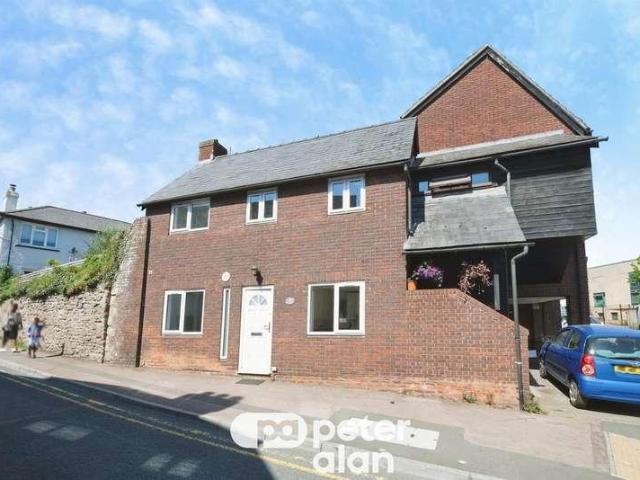 2 bed house for sale