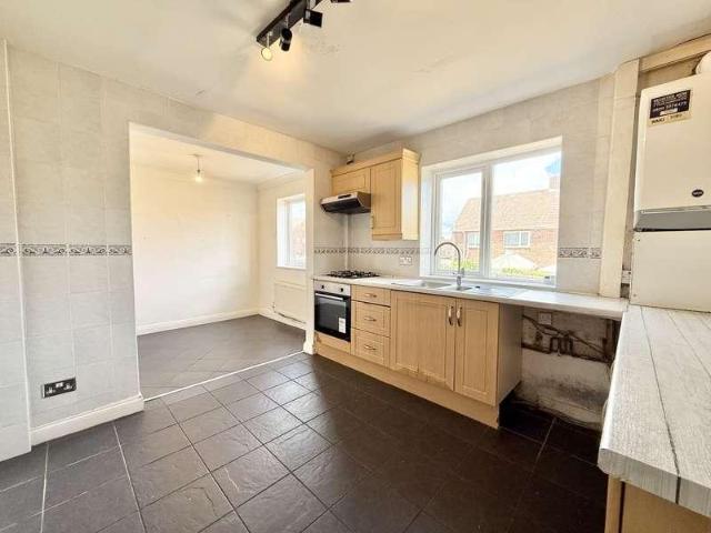 2 bed house for sale