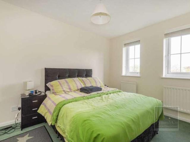 2 bed house for sale