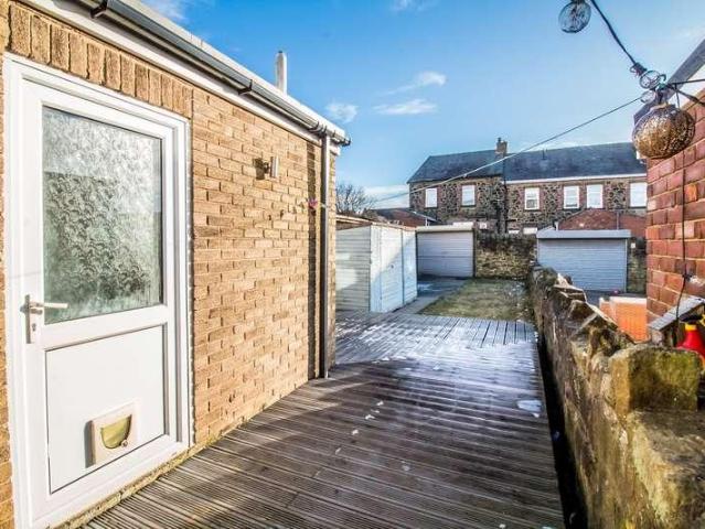 2 bed house for sale