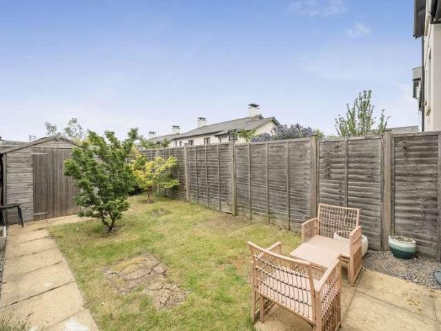 2 bed house for sale