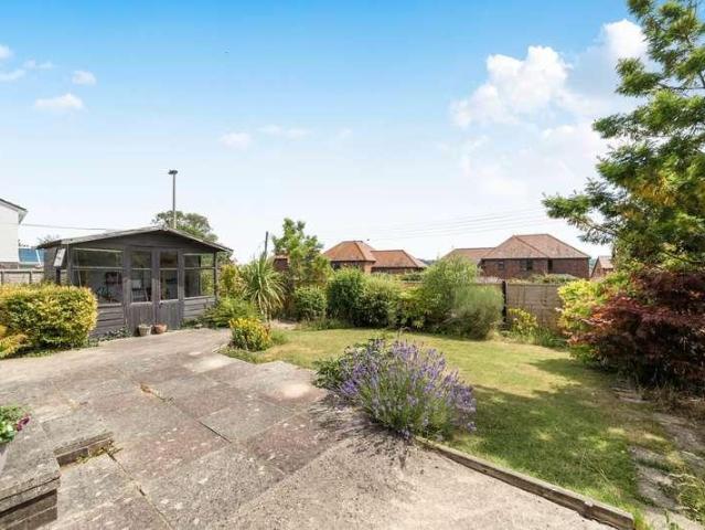 2 bed house for sale