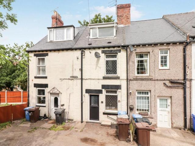 2 bed house for sale