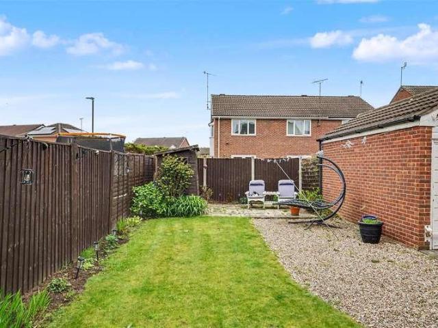2 bed house for sale