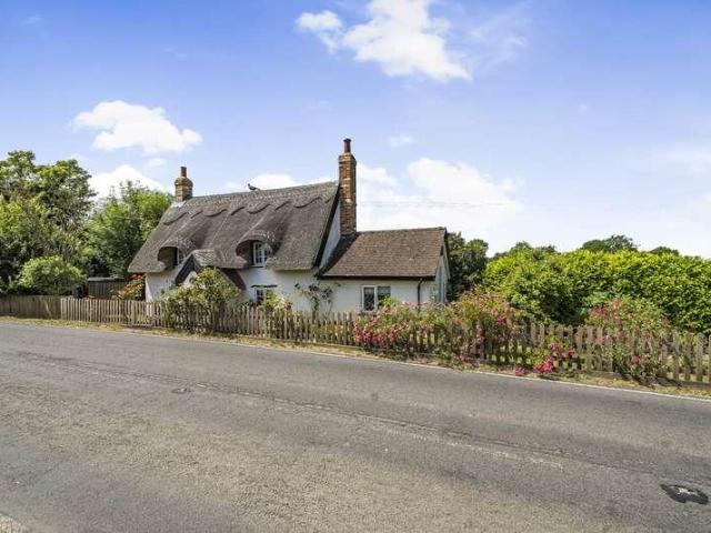 2 bed house for sale