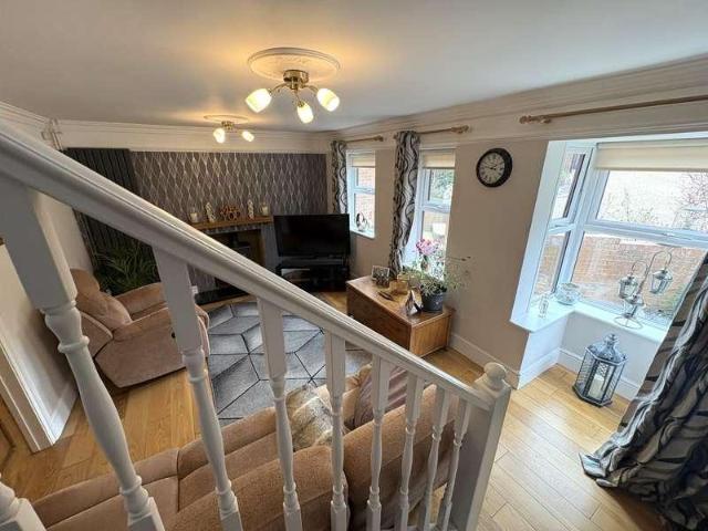 2 bed house for sale