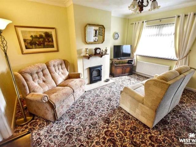 2 bed house for sale