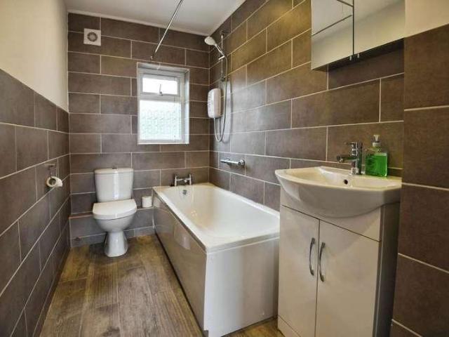 2 bed house for sale