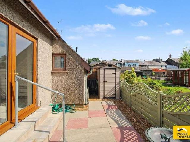 2 bed house for sale