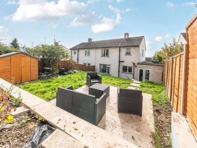 2 bed house for sale