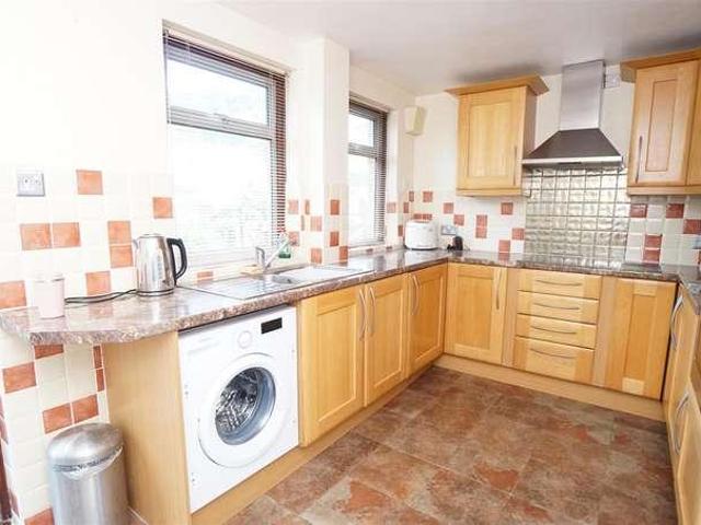 2 bed house for sale