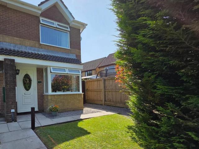 2 bed house for sale