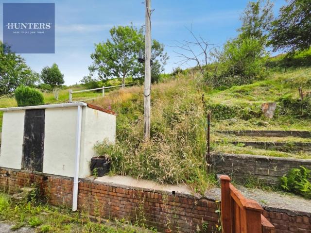 2 bed house for sale