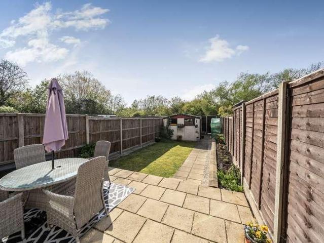 2 bed house for sale