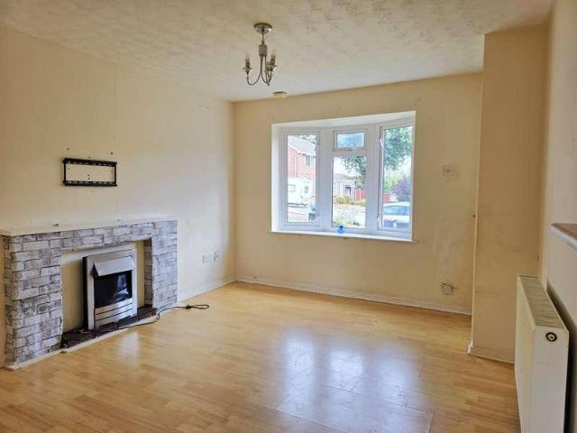 2 bed house for sale