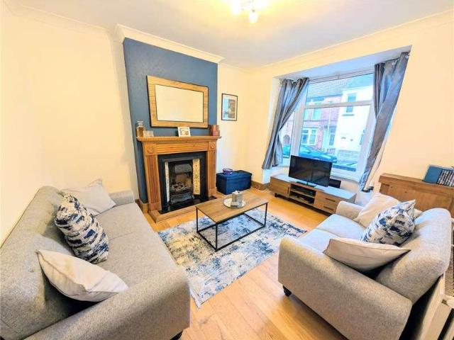 2 bed house for sale
