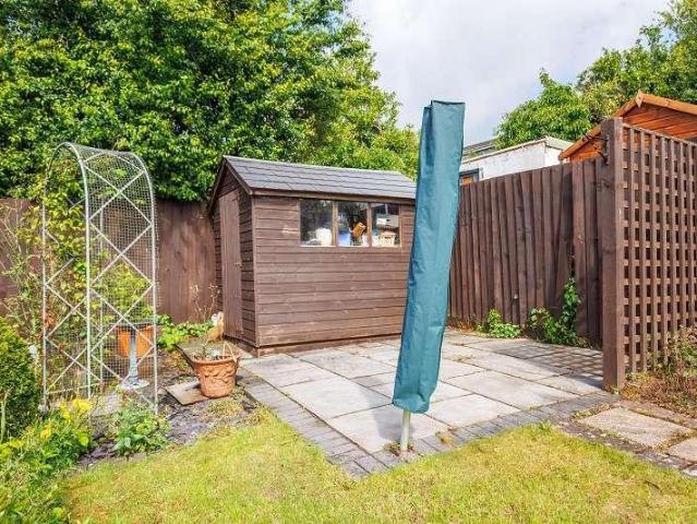 2 bed house for sale