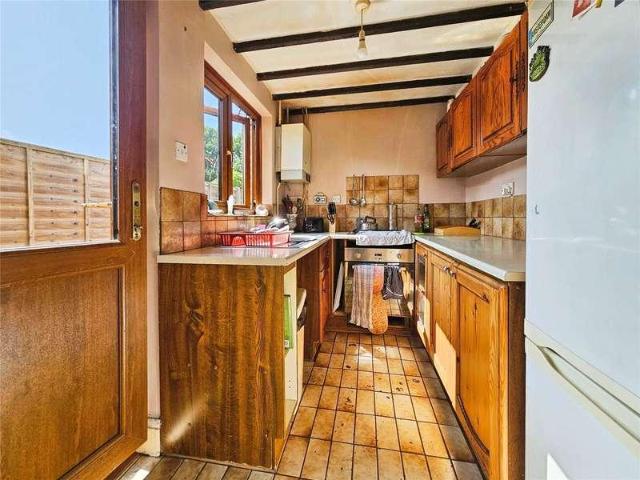 2 bed house for sale