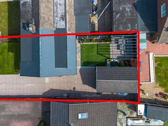 2 bed house for sale