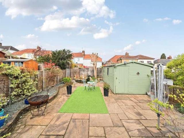 2 bed house for sale