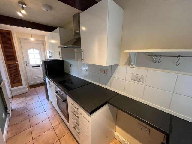 2 bed house for sale