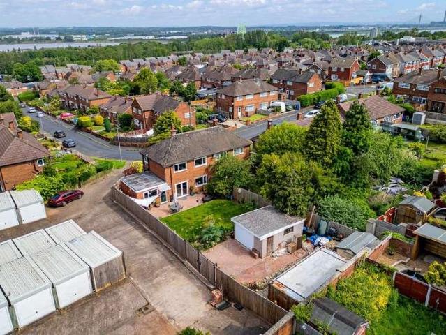 2 bed house for sale
