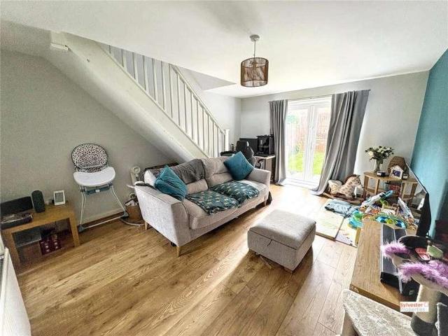2 bed house for sale