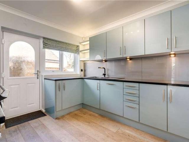 2 bed house for sale