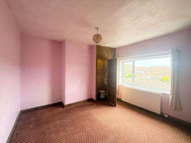2 bed house for sale