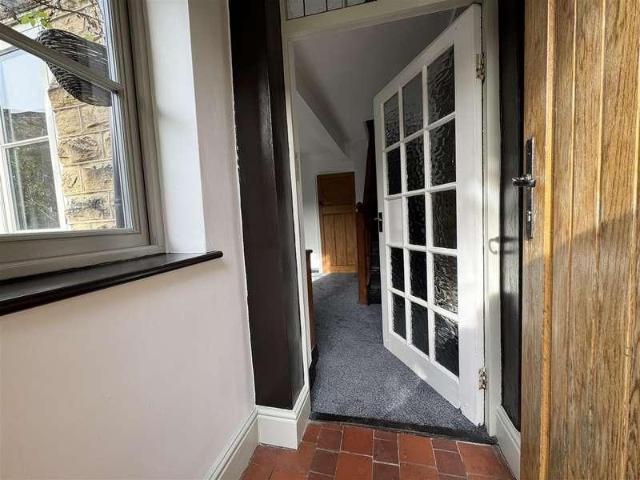2 bed house for sale
