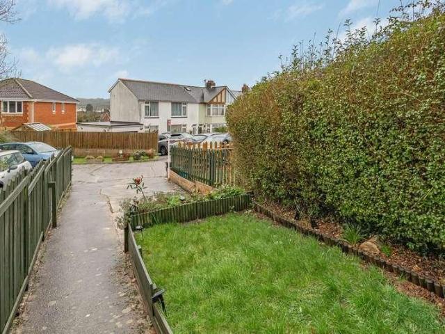 2 bed house for sale