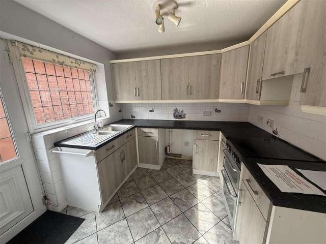 2 bed house for sale