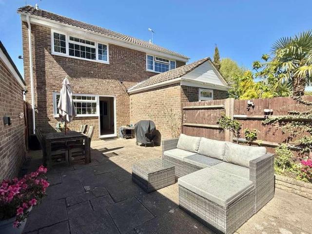 2 bed house for sale