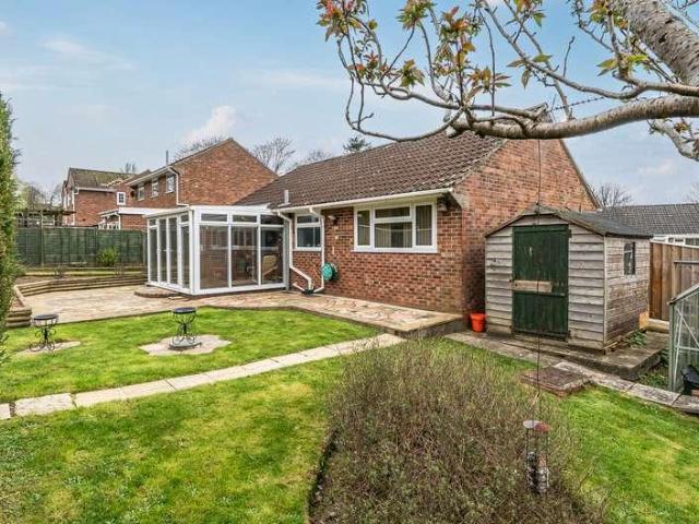2 bed house for sale