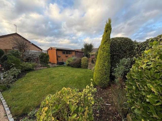 2 bed house for sale