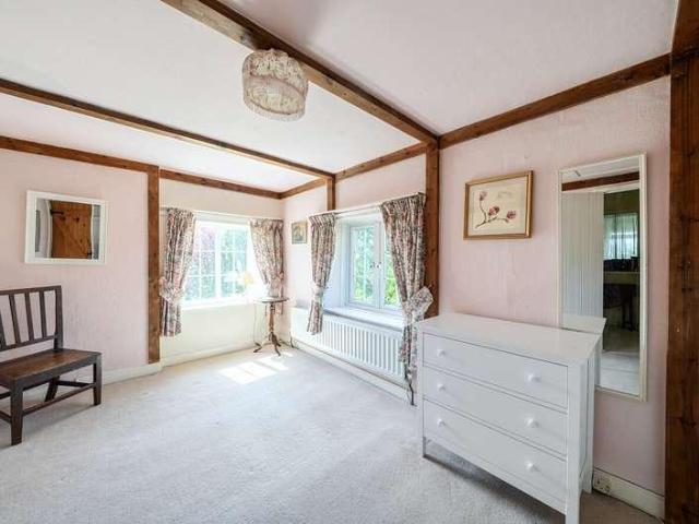 2 bed house for sale