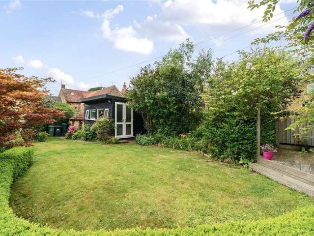 2 bed house for sale