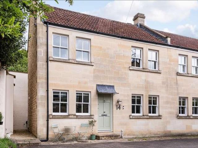 2 bed house for sale