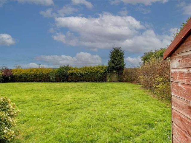 2 bed house for sale