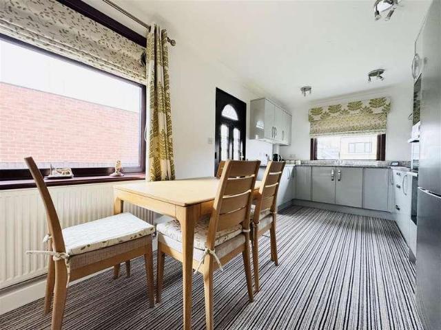 2 bed house for sale