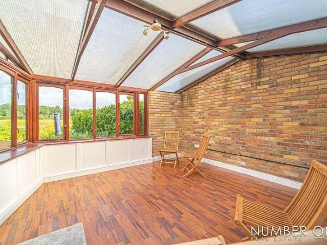 2 bed house for sale