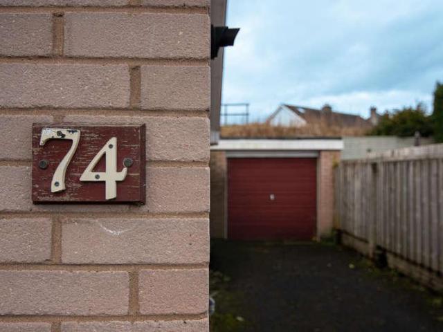 2 bed house for sale